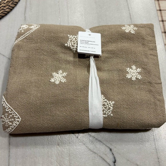 Pottery Barn | Dining | Pottery Barn Gingerbread Village Embroidered ...